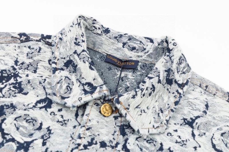 Bargain Louis Vuitton Outwear