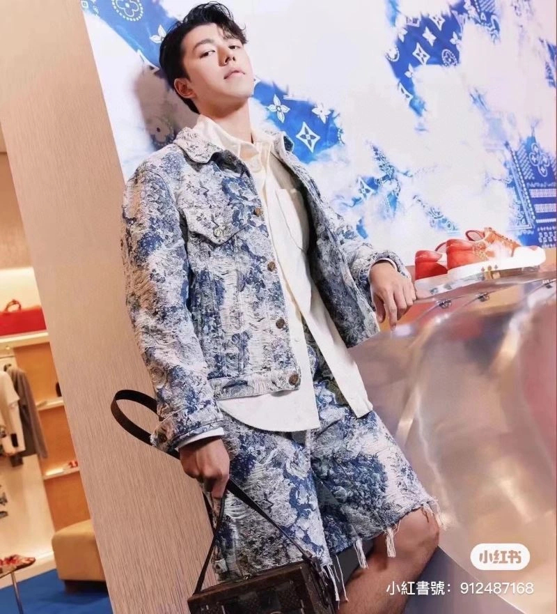 Bargain Louis Vuitton Outwear