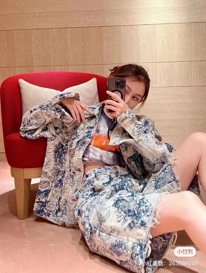 Bargain Louis Vuitton Outwear