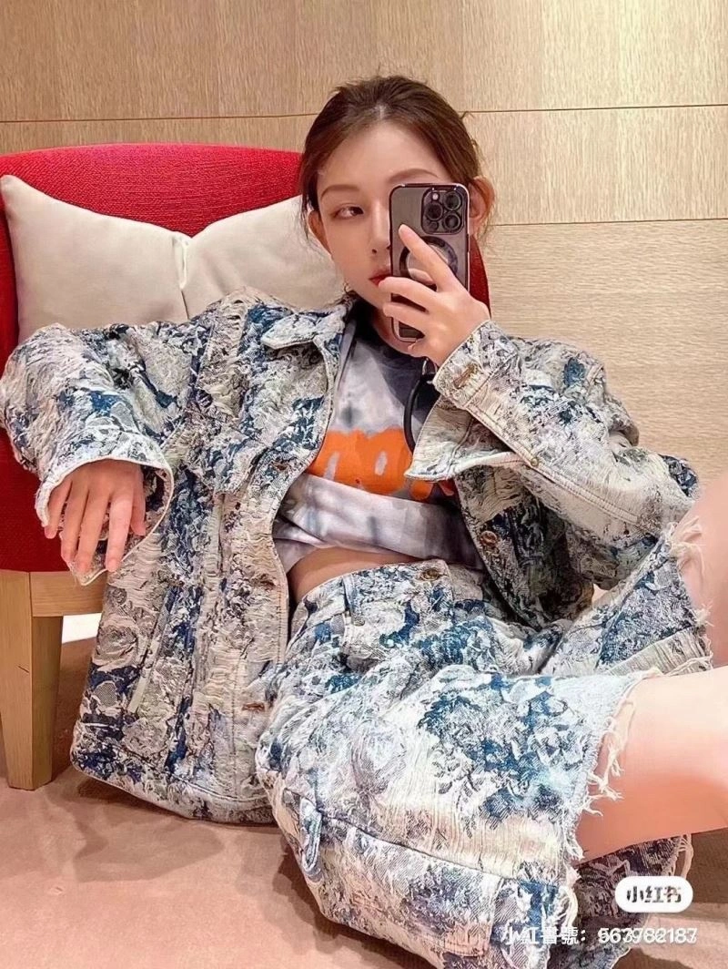 Bargain Louis Vuitton Outwear