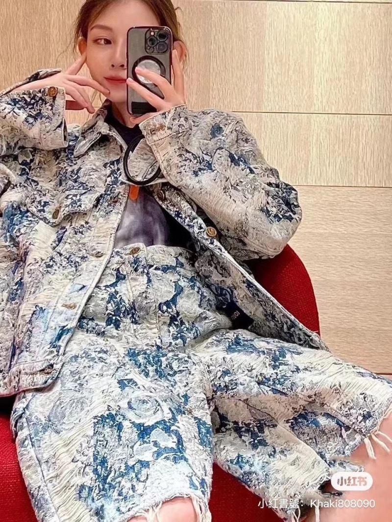 Bargain Louis Vuitton Outwear