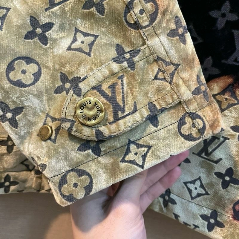 Official Louis Vuitton Outwear