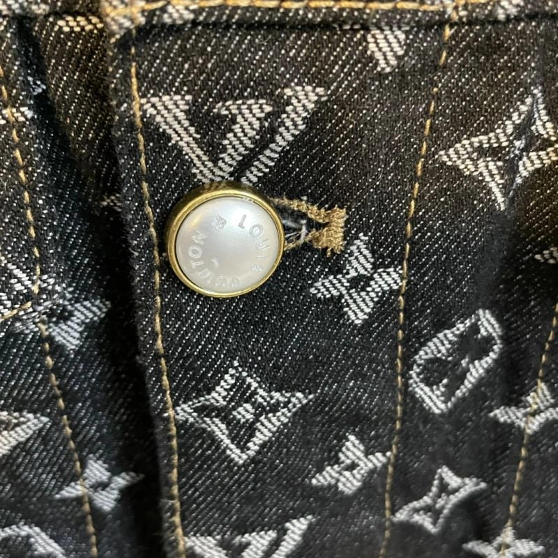 Exact replica Louis Vuitton Outwear