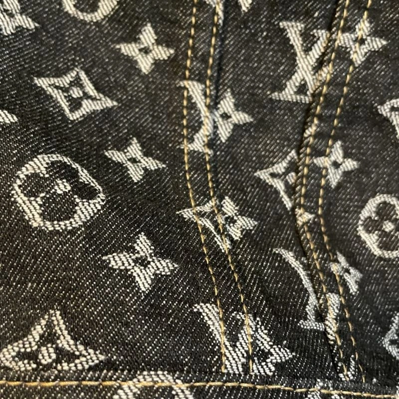 Exact replica Louis Vuitton Outwear