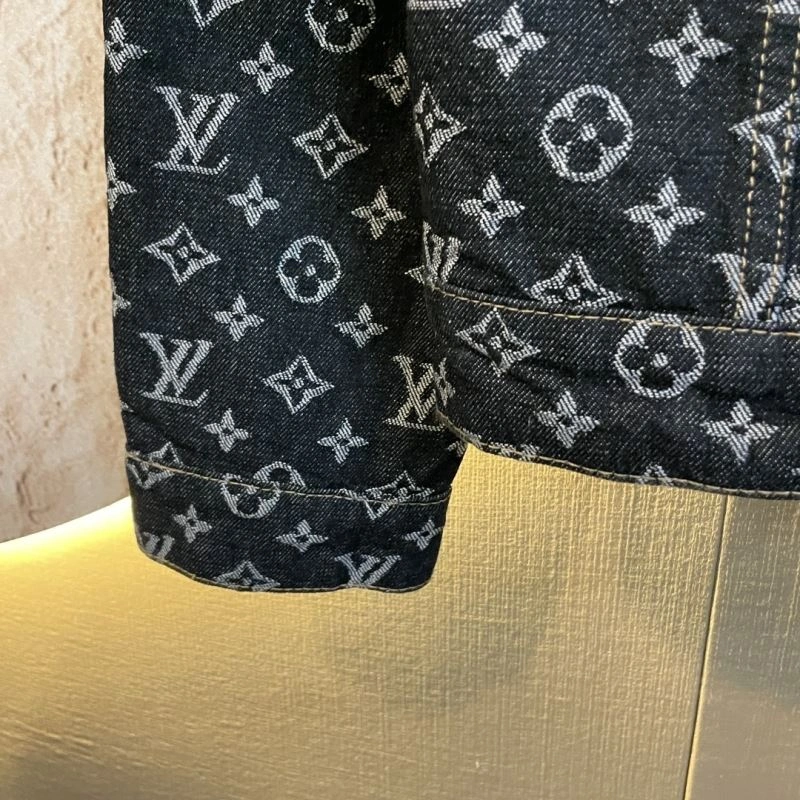 Exact replica Louis Vuitton Outwear
