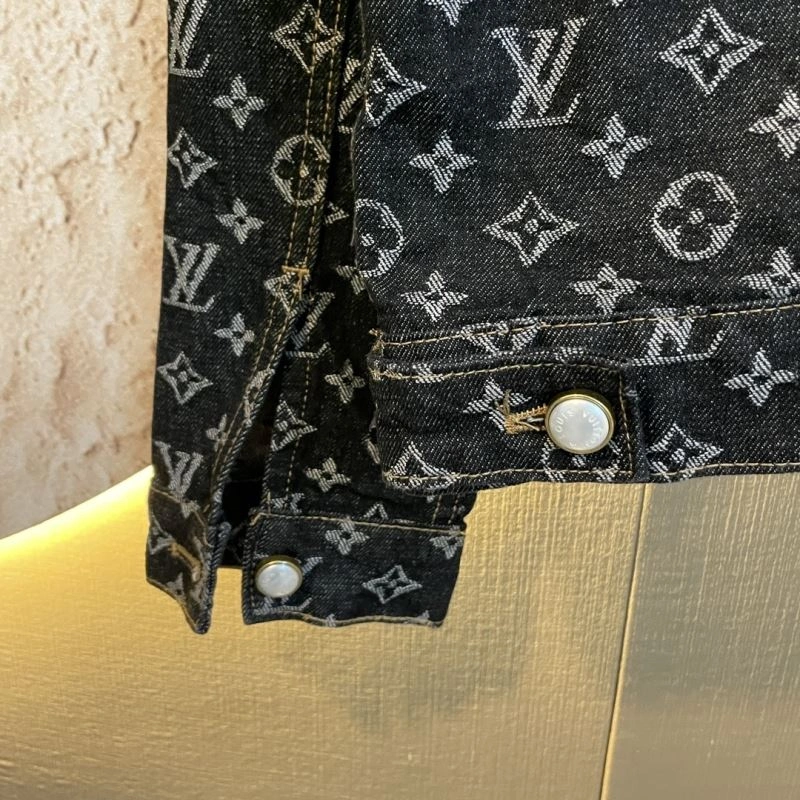 Exact replica Louis Vuitton Outwear