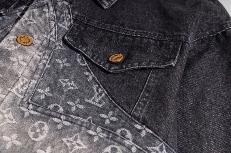 High fidelity Louis Vuitton Outwear
