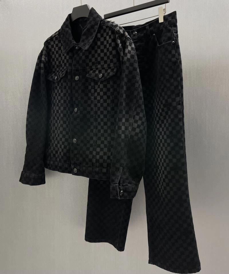 Reasonably priced Louis Vuitton Outwear