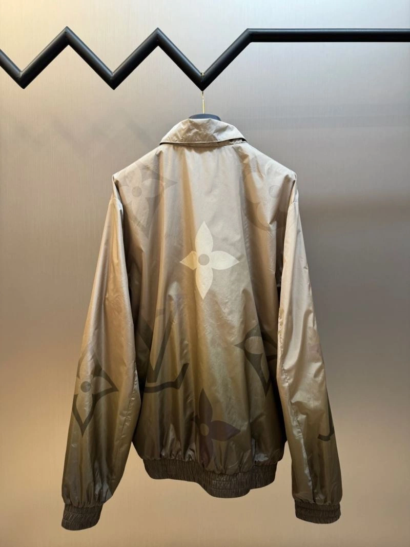 Bargain Louis Vuitton Outwear
