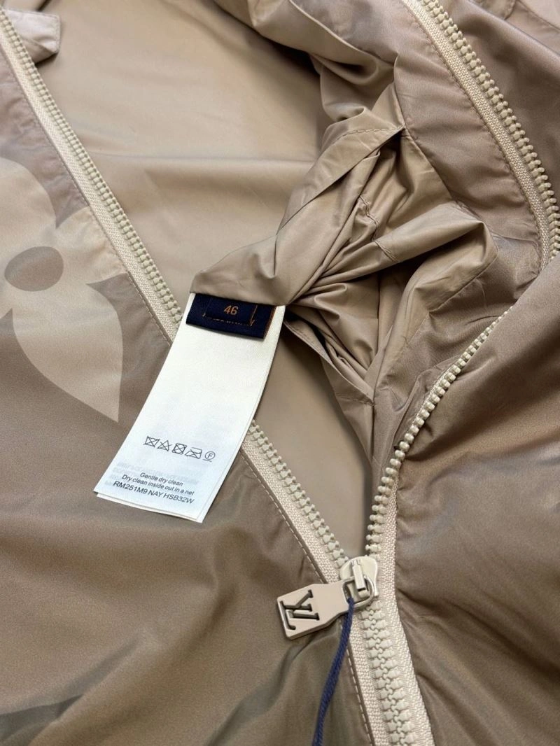 Bargain Louis Vuitton Outwear