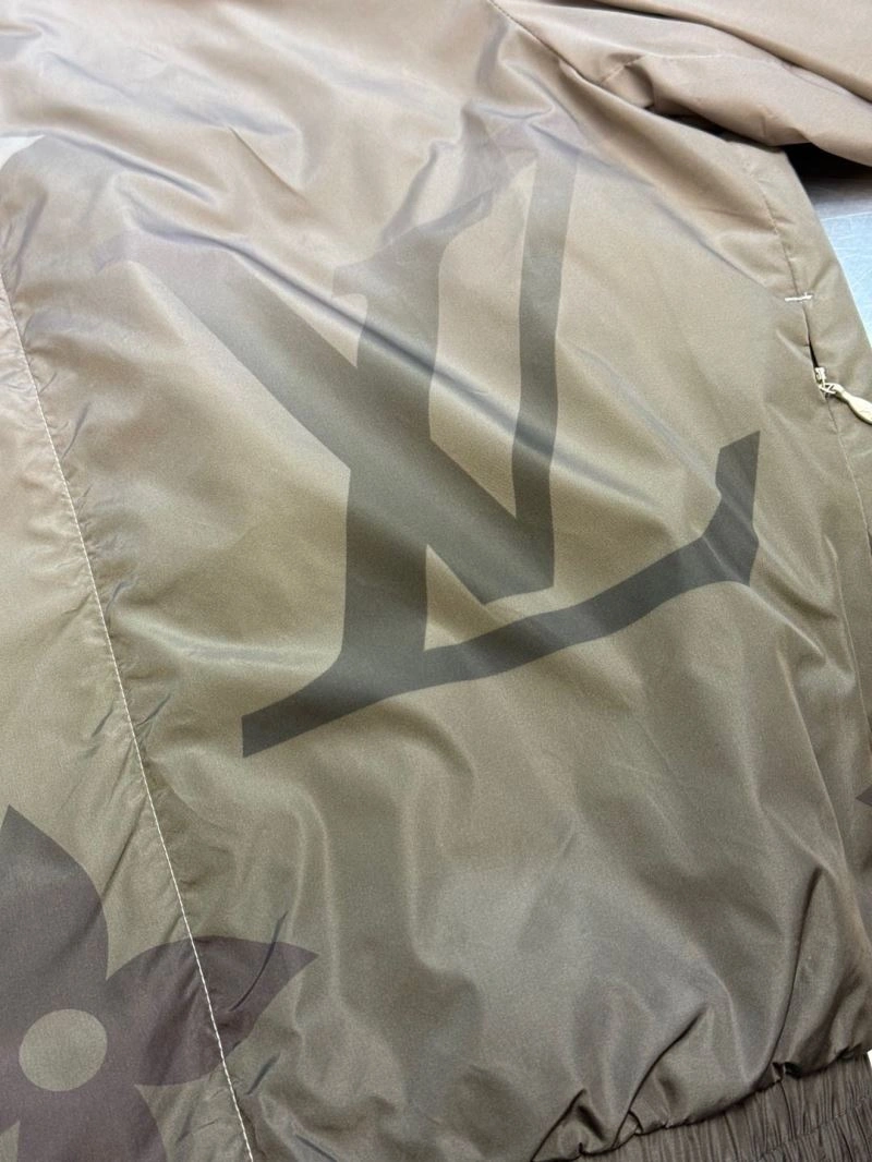 Bargain Louis Vuitton Outwear