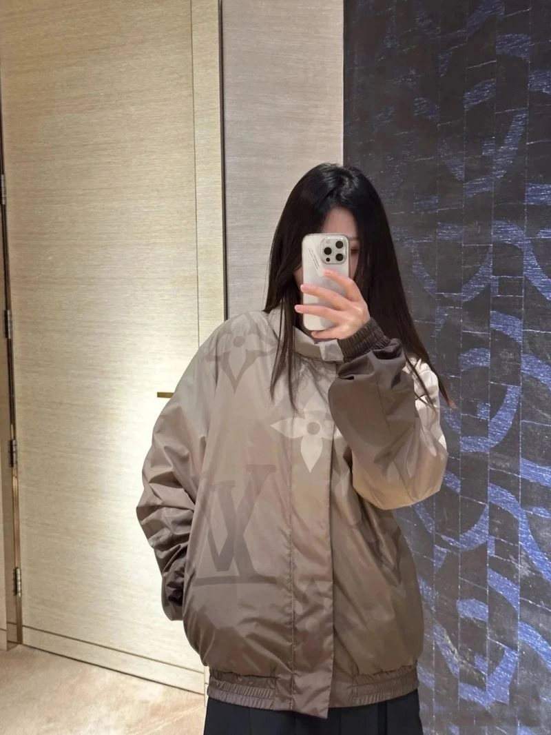 Bargain Louis Vuitton Outwear