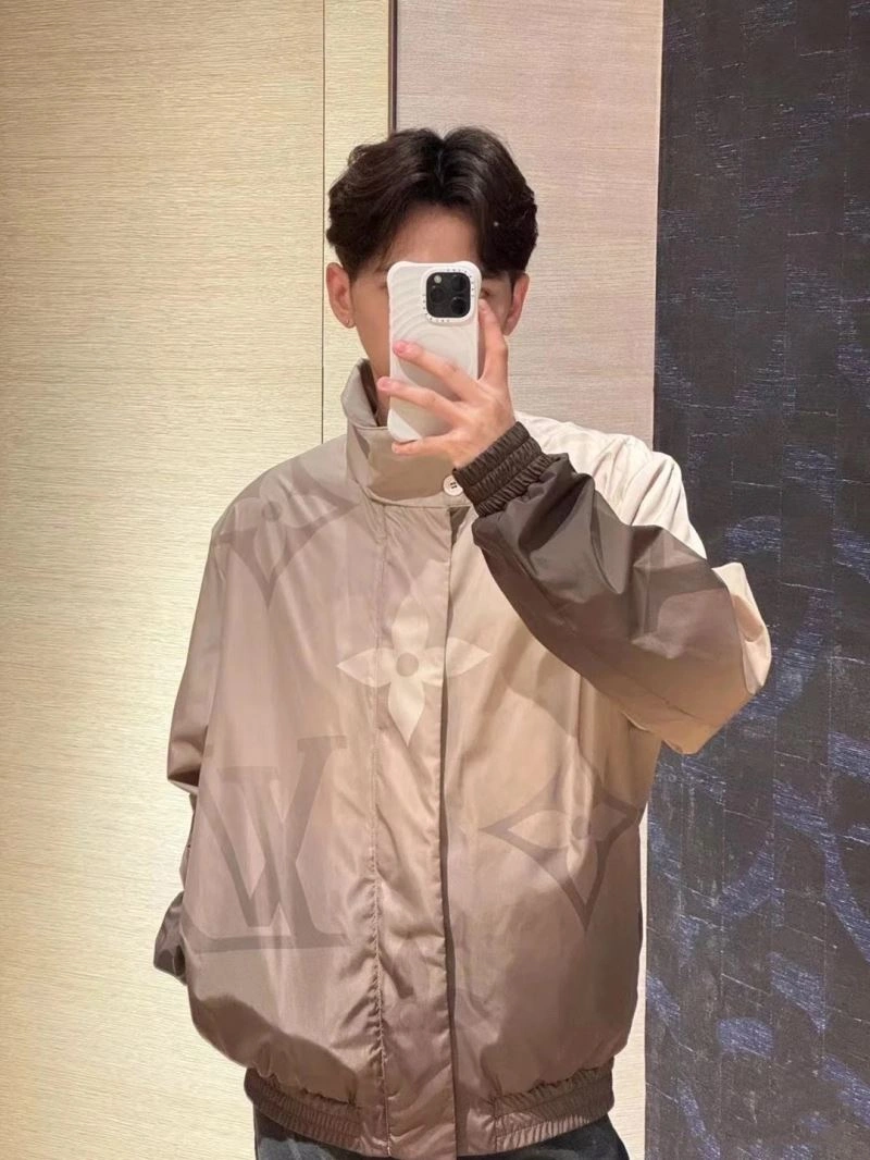 Bargain Louis Vuitton Outwear