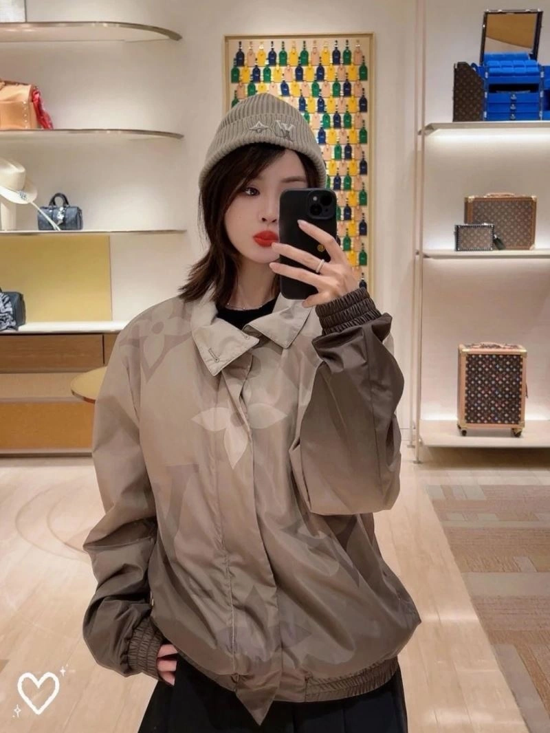 Bargain Louis Vuitton Outwear