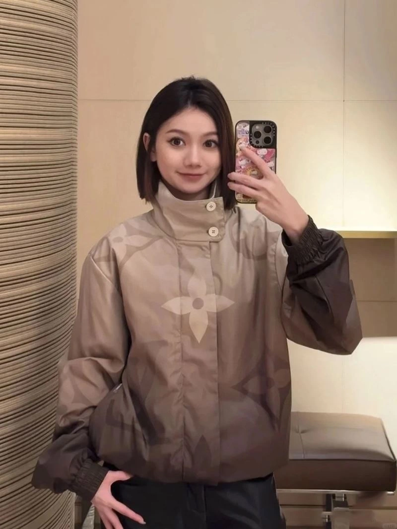 Bargain Louis Vuitton Outwear