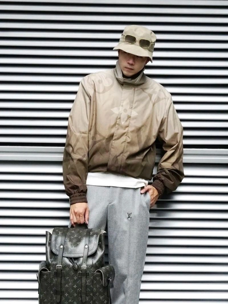 Bargain Louis Vuitton Outwear