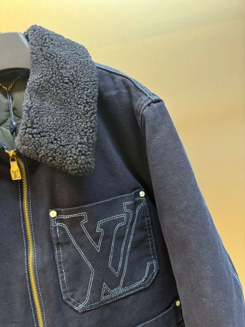 Accurate model Louis Vuitton Outwear