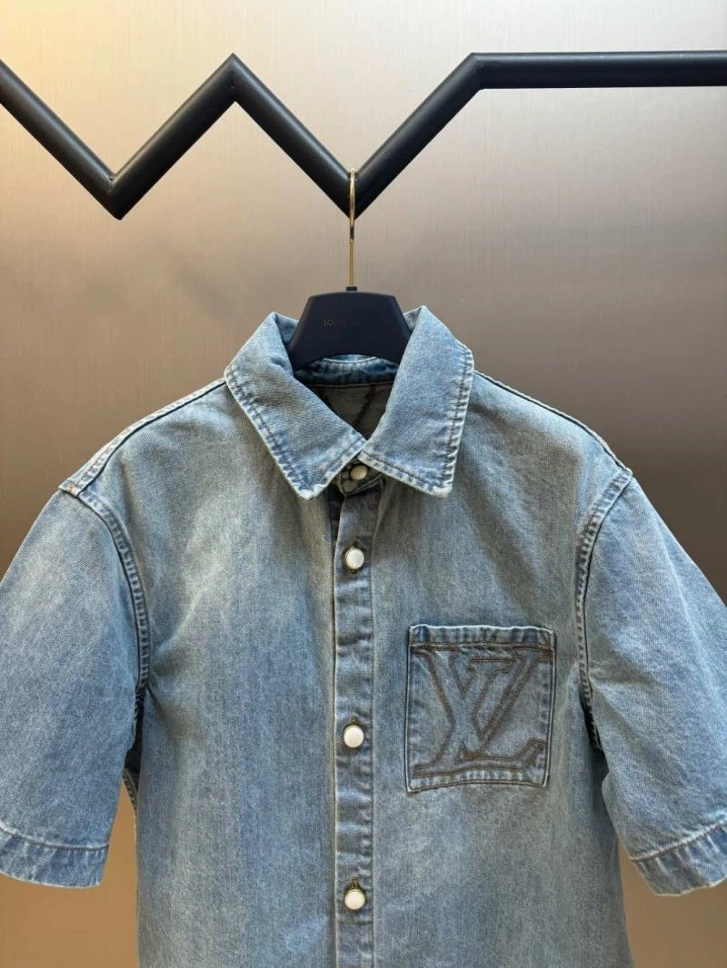 Exact replica Louis Vuitton Outwear