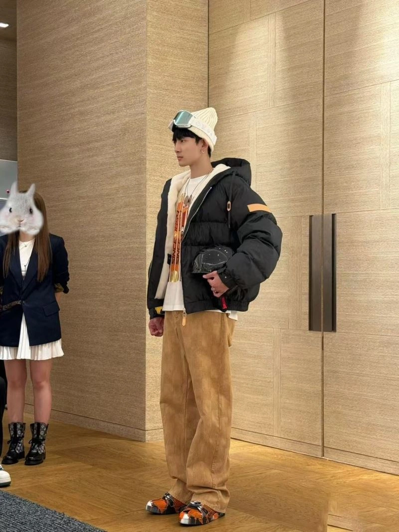 Low-cost Louis Vuitton Outwear