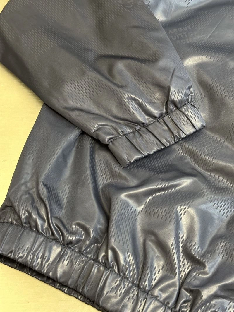 Official Louis Vuitton Outwear