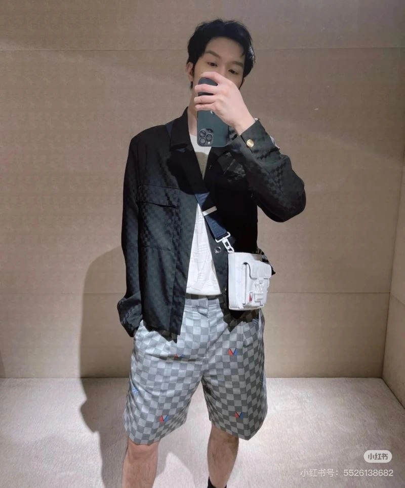 Top match Louis Vuitton Outwear