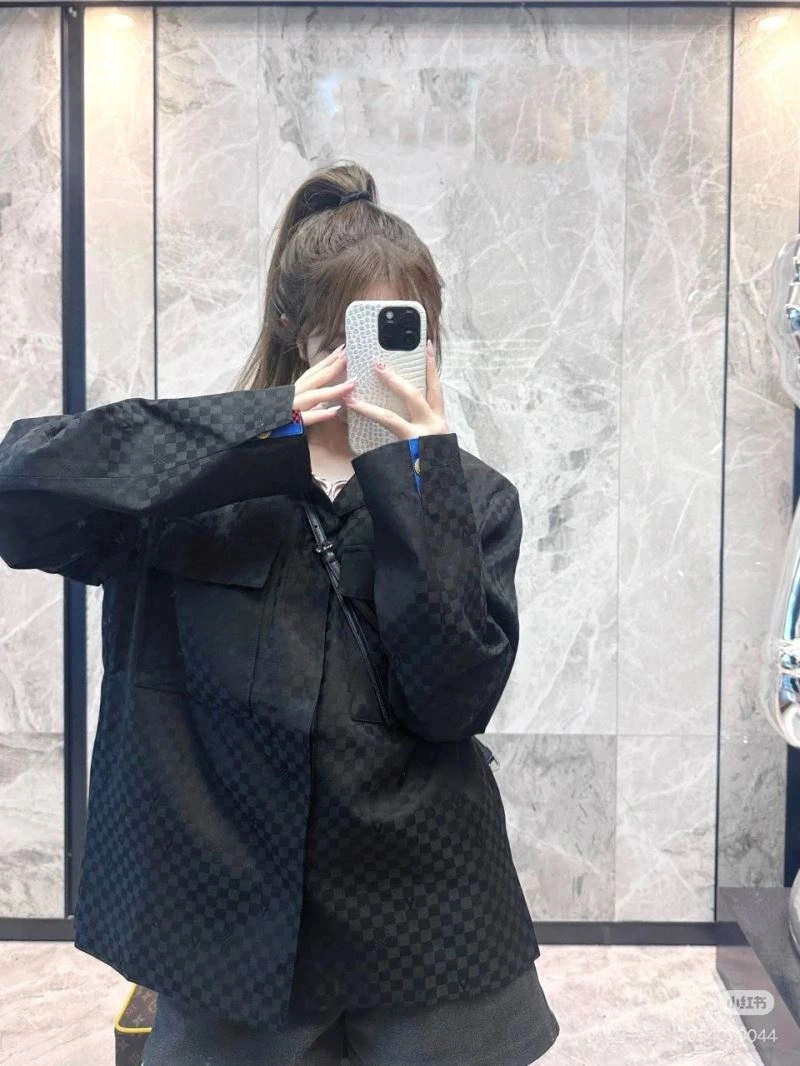 Top match Louis Vuitton Outwear