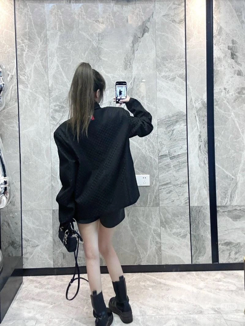 Top match Louis Vuitton Outwear