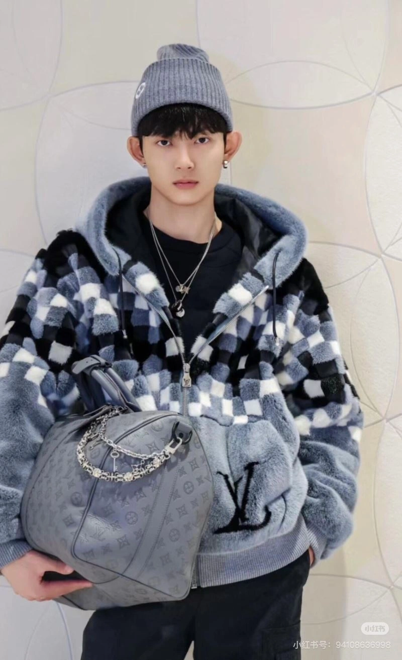 Precise copy Louis Vuitton Outwear