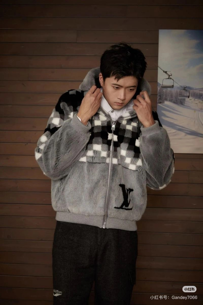 Precise copy Louis Vuitton Outwear
