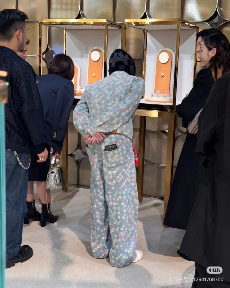 Economical Louis Vuitton Outwear