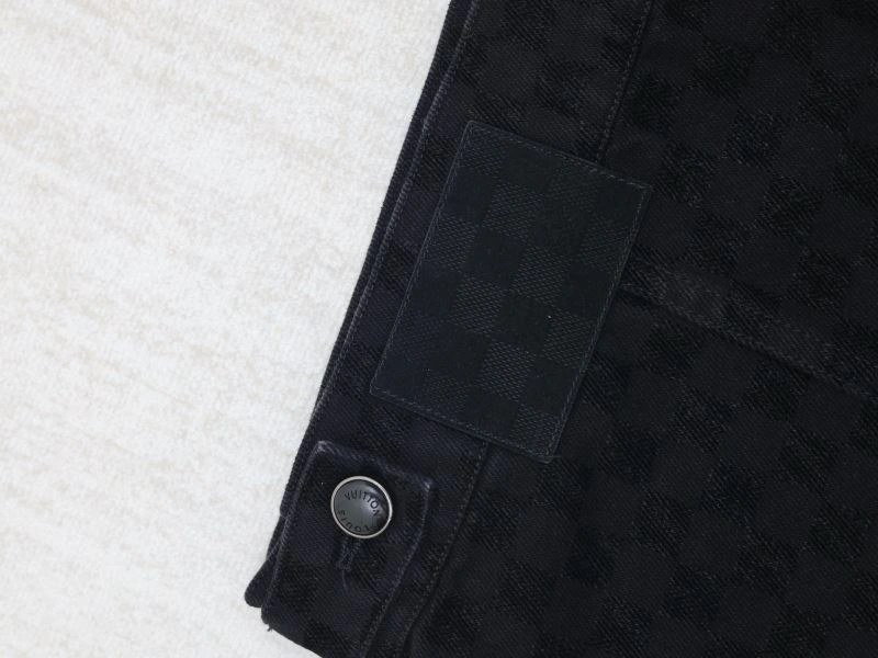 Low-cost Louis Vuitton Outwear