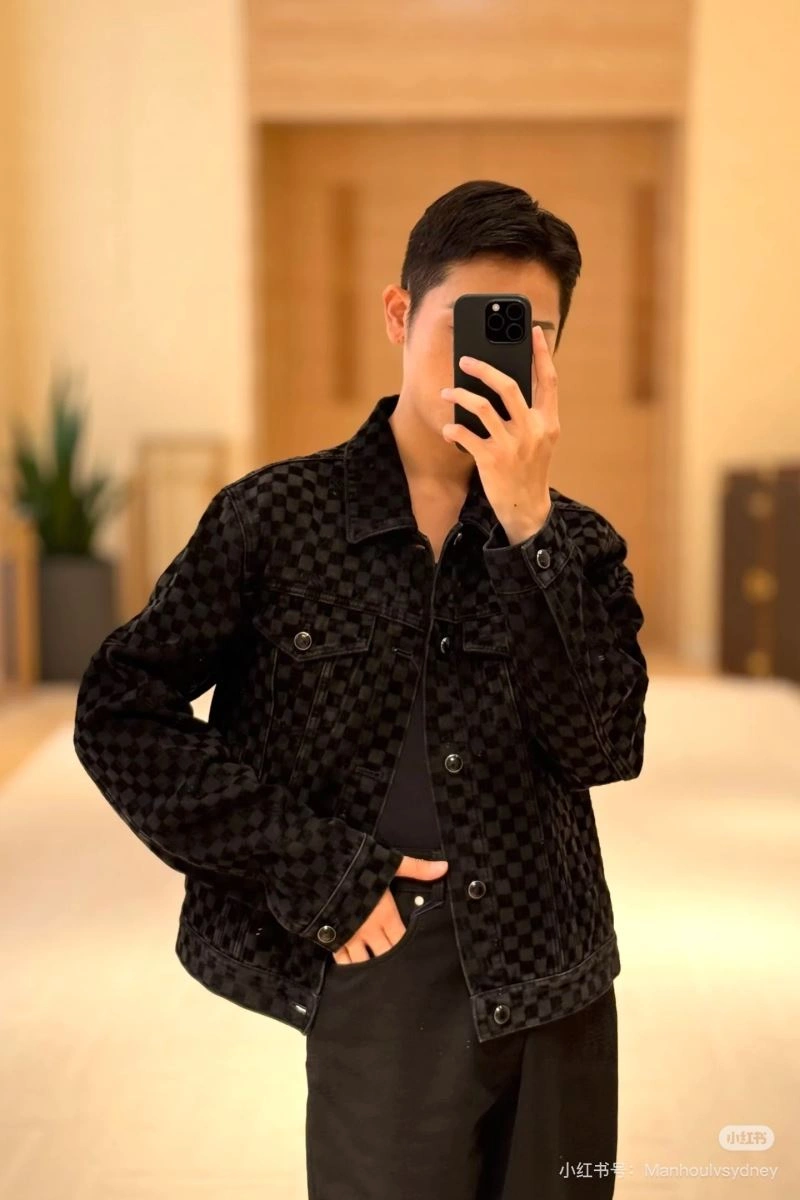 Low-cost Louis Vuitton Outwear