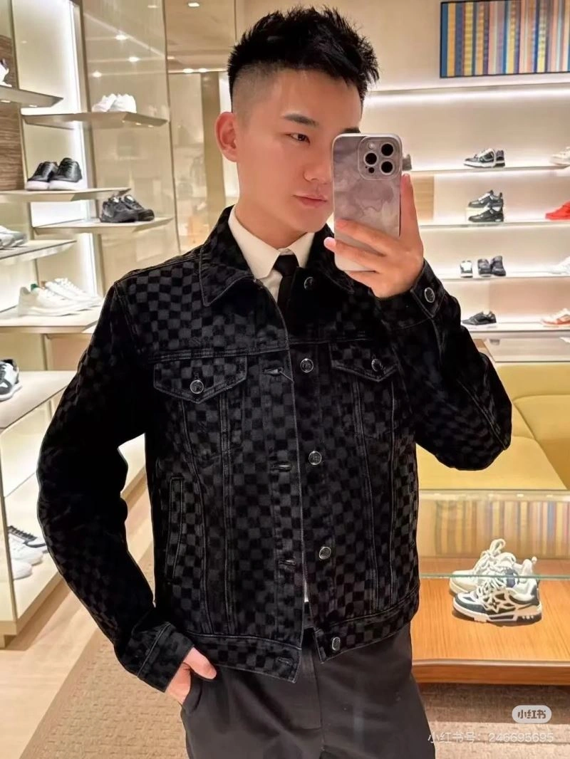 Low-cost Louis Vuitton Outwear