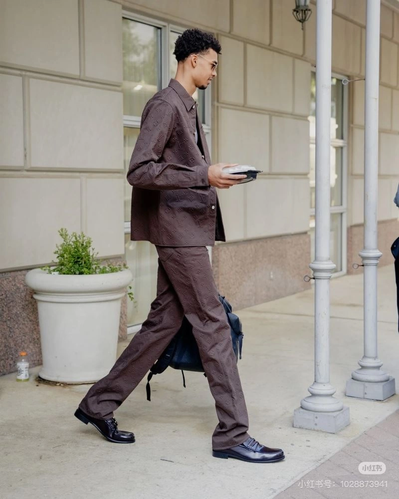 Inexpensive Louis Vuitton Outwear