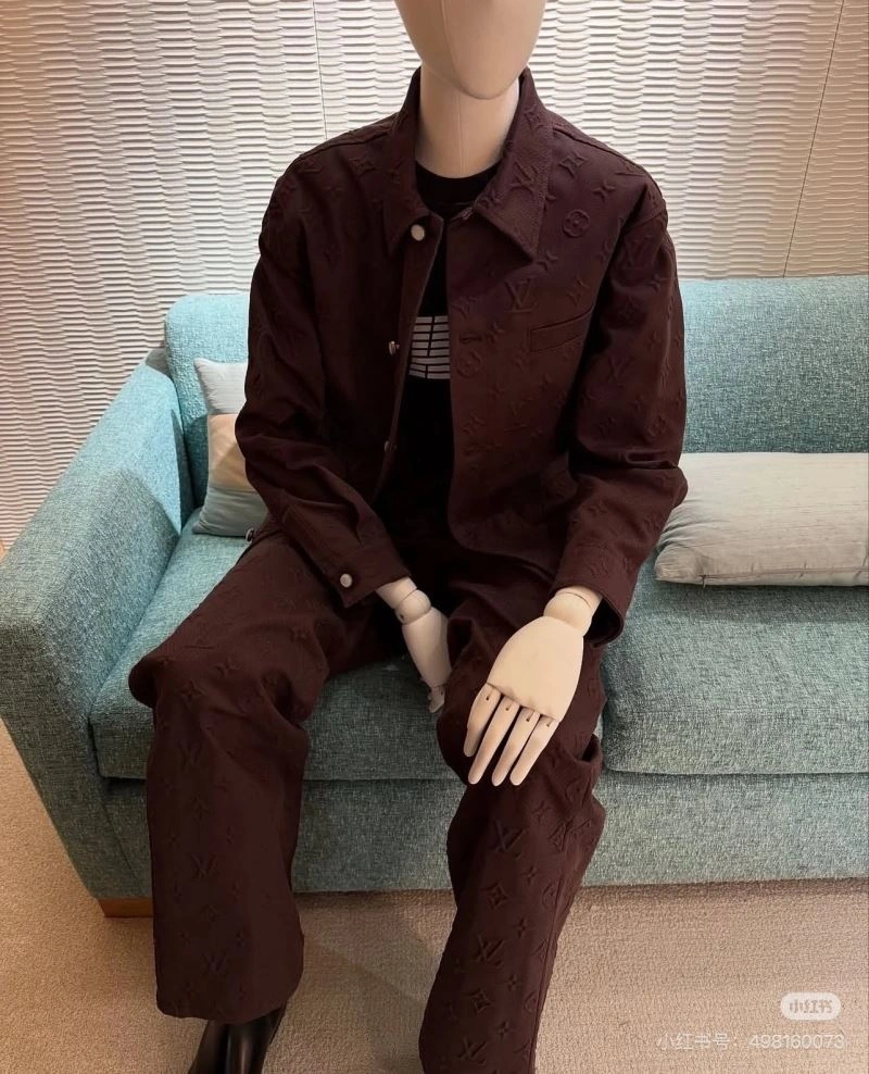 Inexpensive Louis Vuitton Outwear