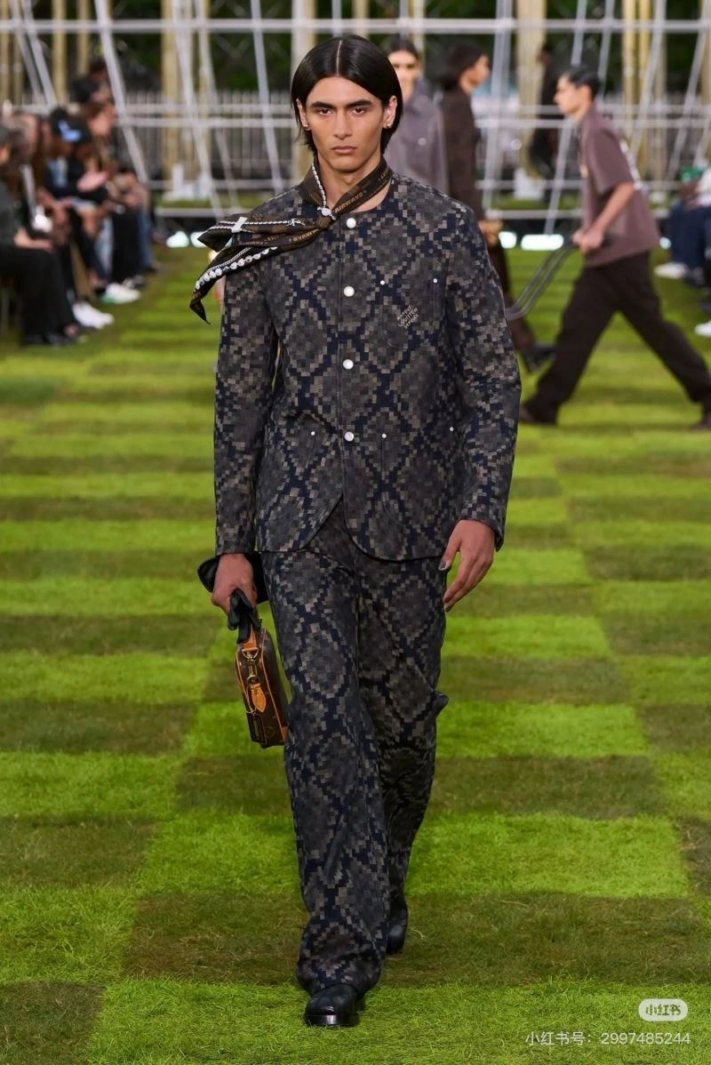 Brand-original Louis Vuitton Outwear