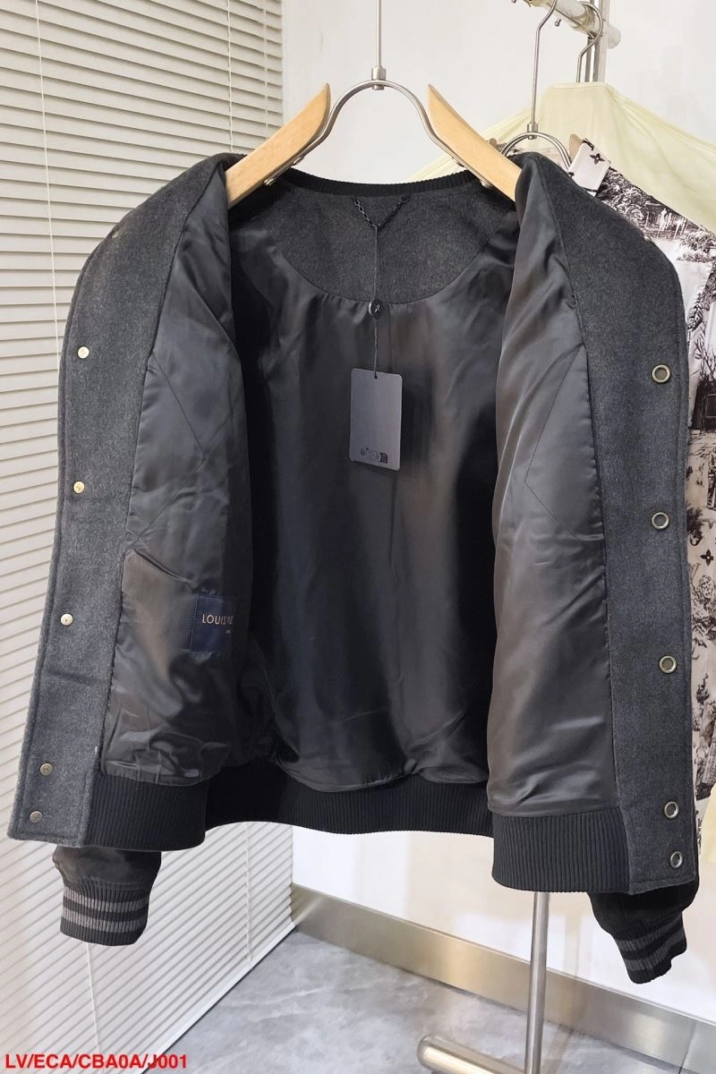Legit Louis Vuitton Outwear