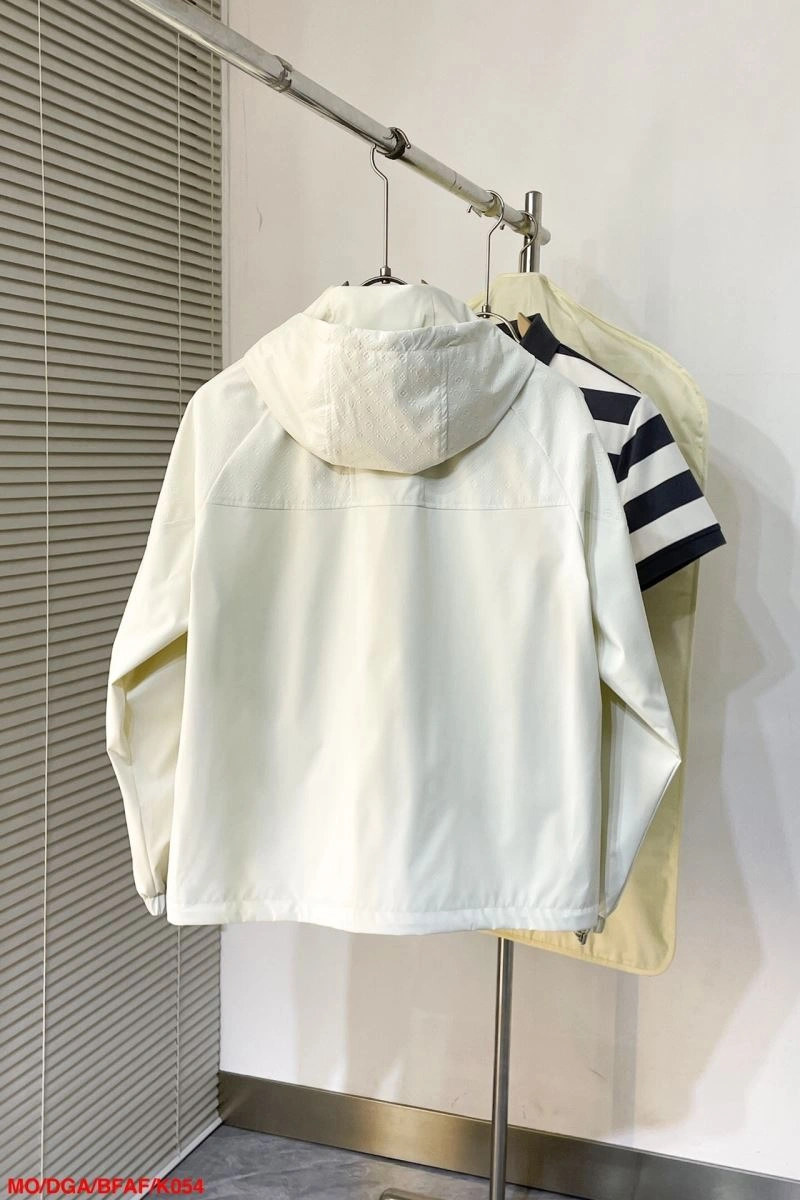 Bargain Louis Vuitton Outwear