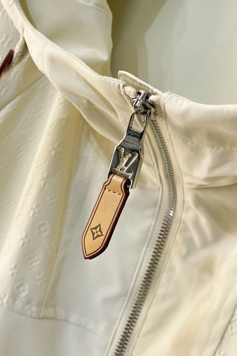 Bargain Louis Vuitton Outwear