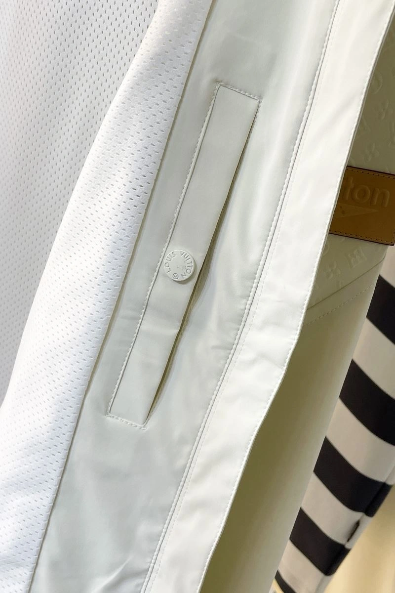 Bargain Louis Vuitton Outwear