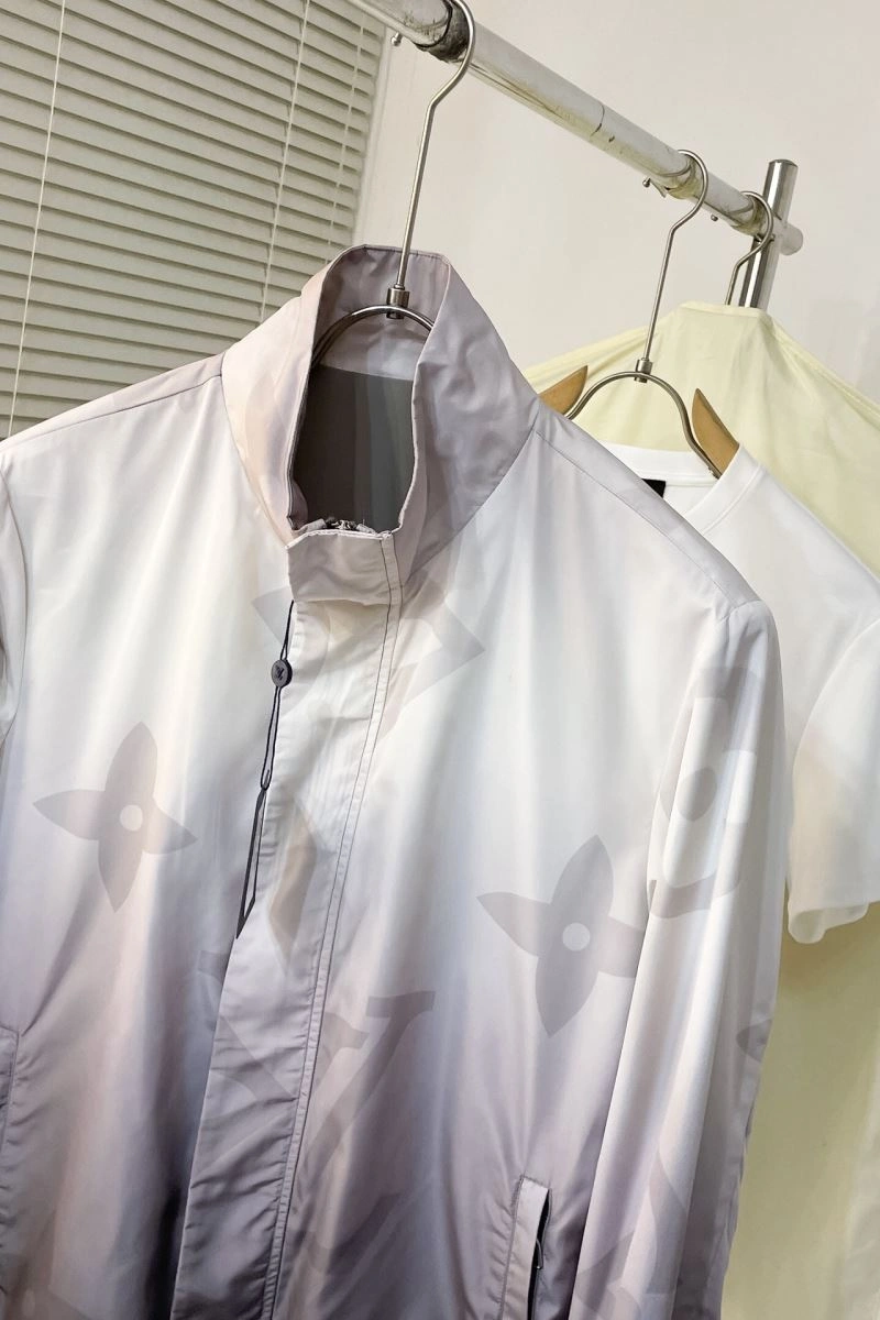 Exact replica Louis Vuitton Outwear