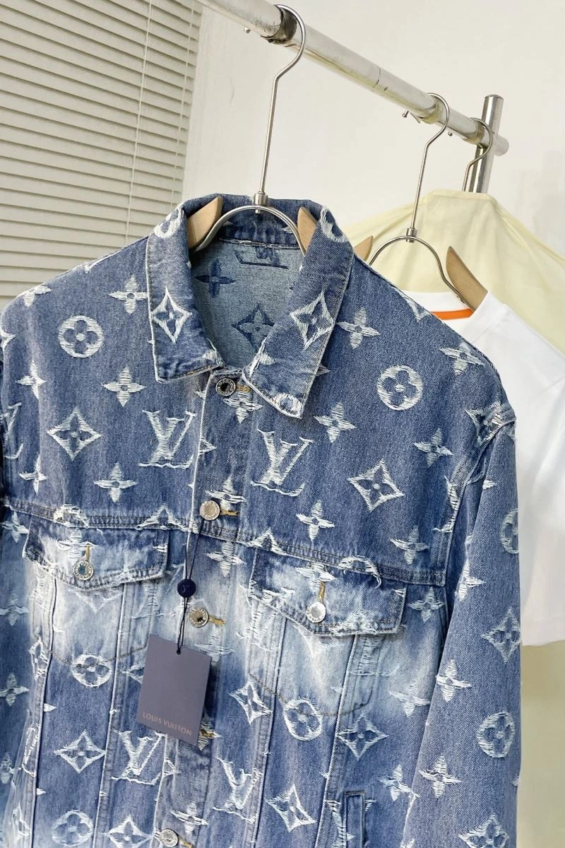 Low-cost Louis Vuitton Outwear