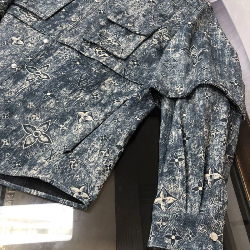 Legit Louis Vuitton Outwear