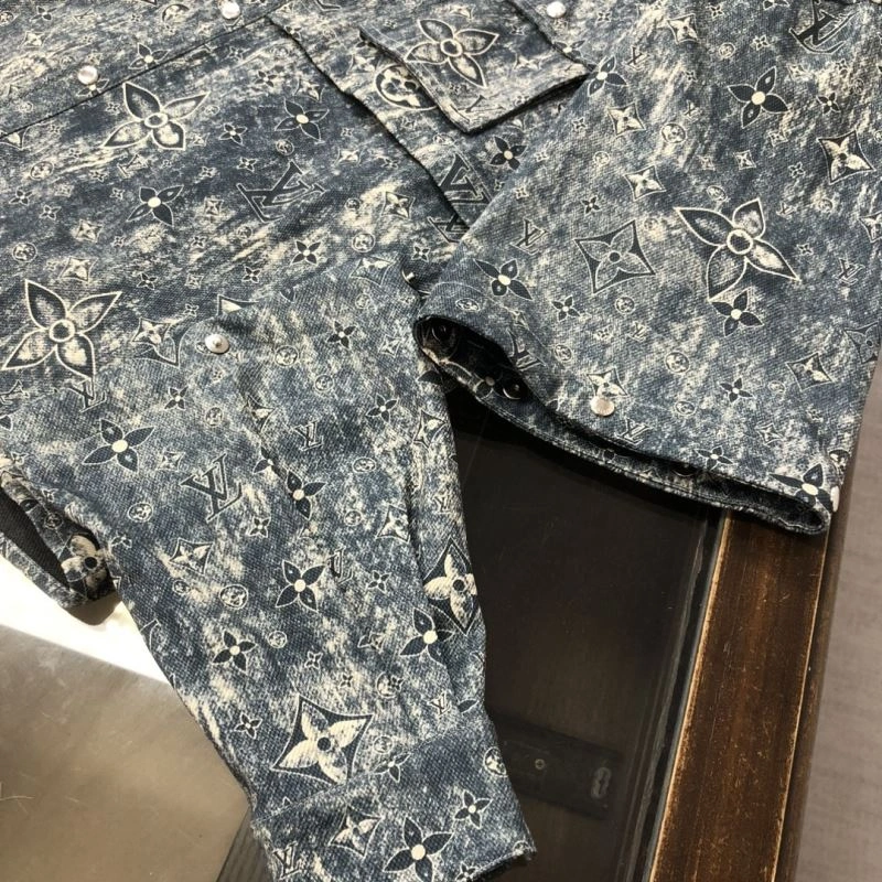 Legit Louis Vuitton Outwear