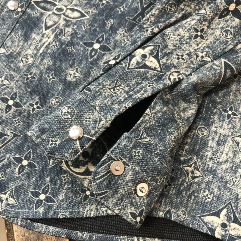 Legit Louis Vuitton Outwear