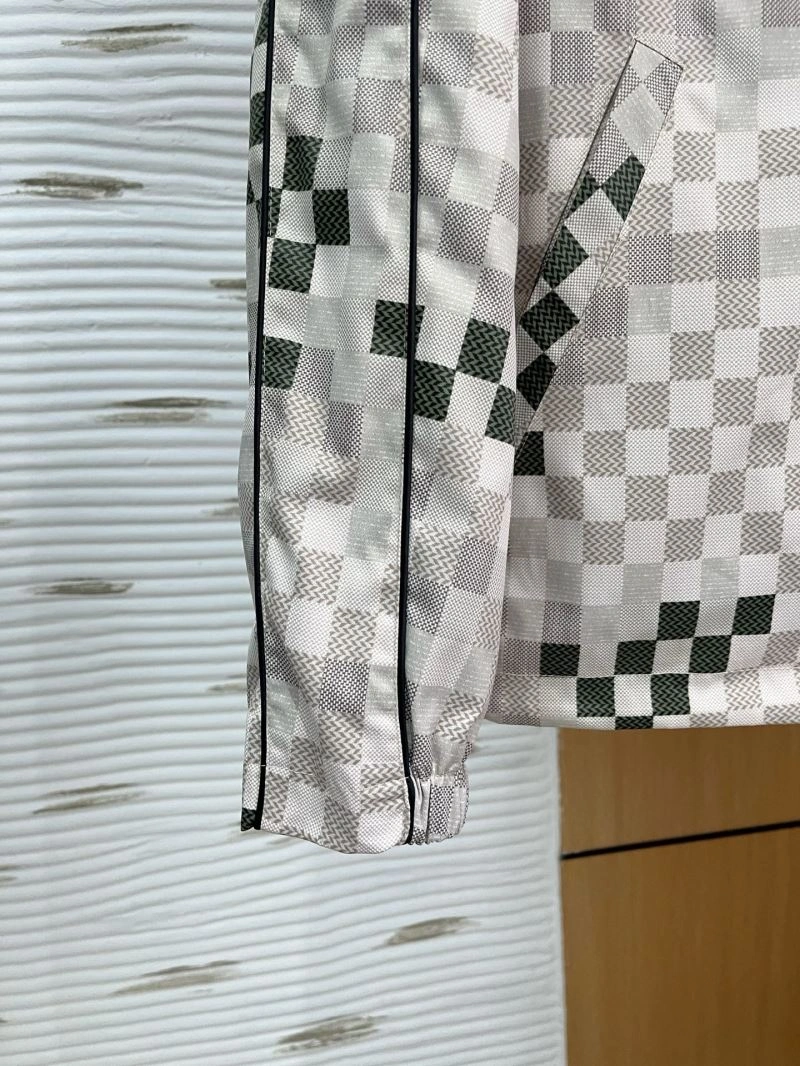 Low-cost Louis Vuitton Outwear