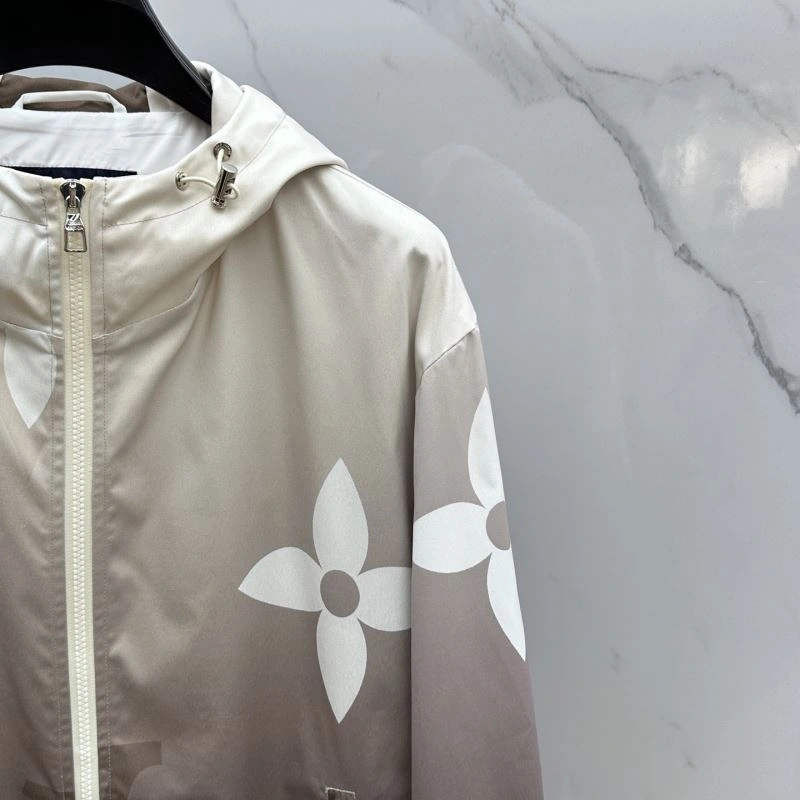 High fidelity Louis Vuitton Outwear