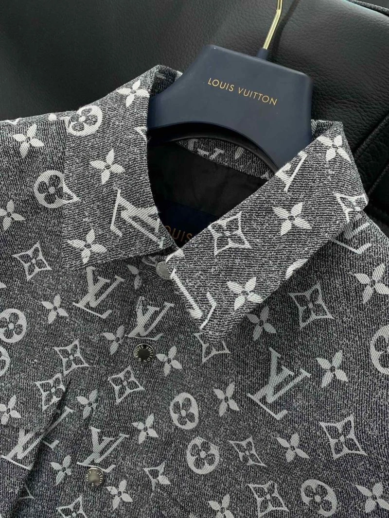 Top match Louis Vuitton Outwear