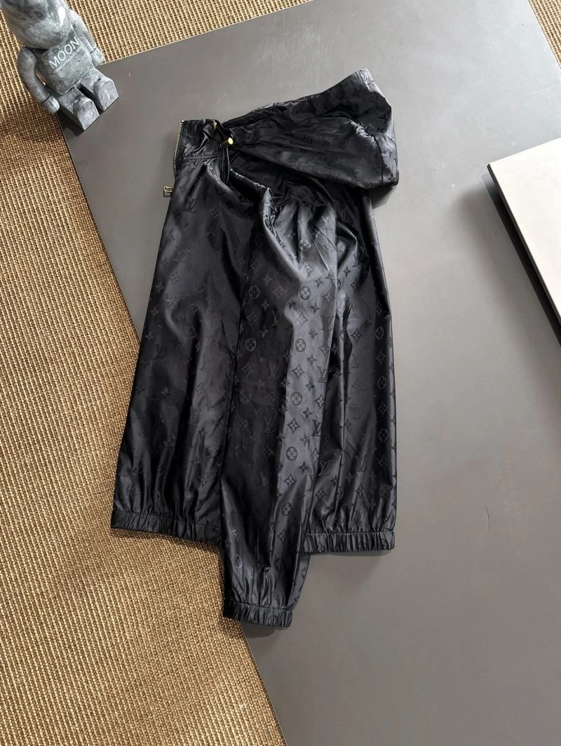 Exact replica Louis Vuitton Outwear