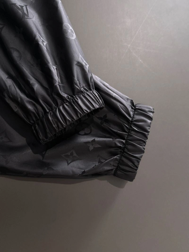 Legit Louis Vuitton Outwear